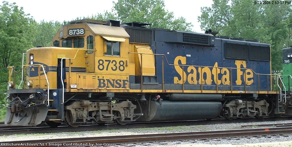 BNSF 8738